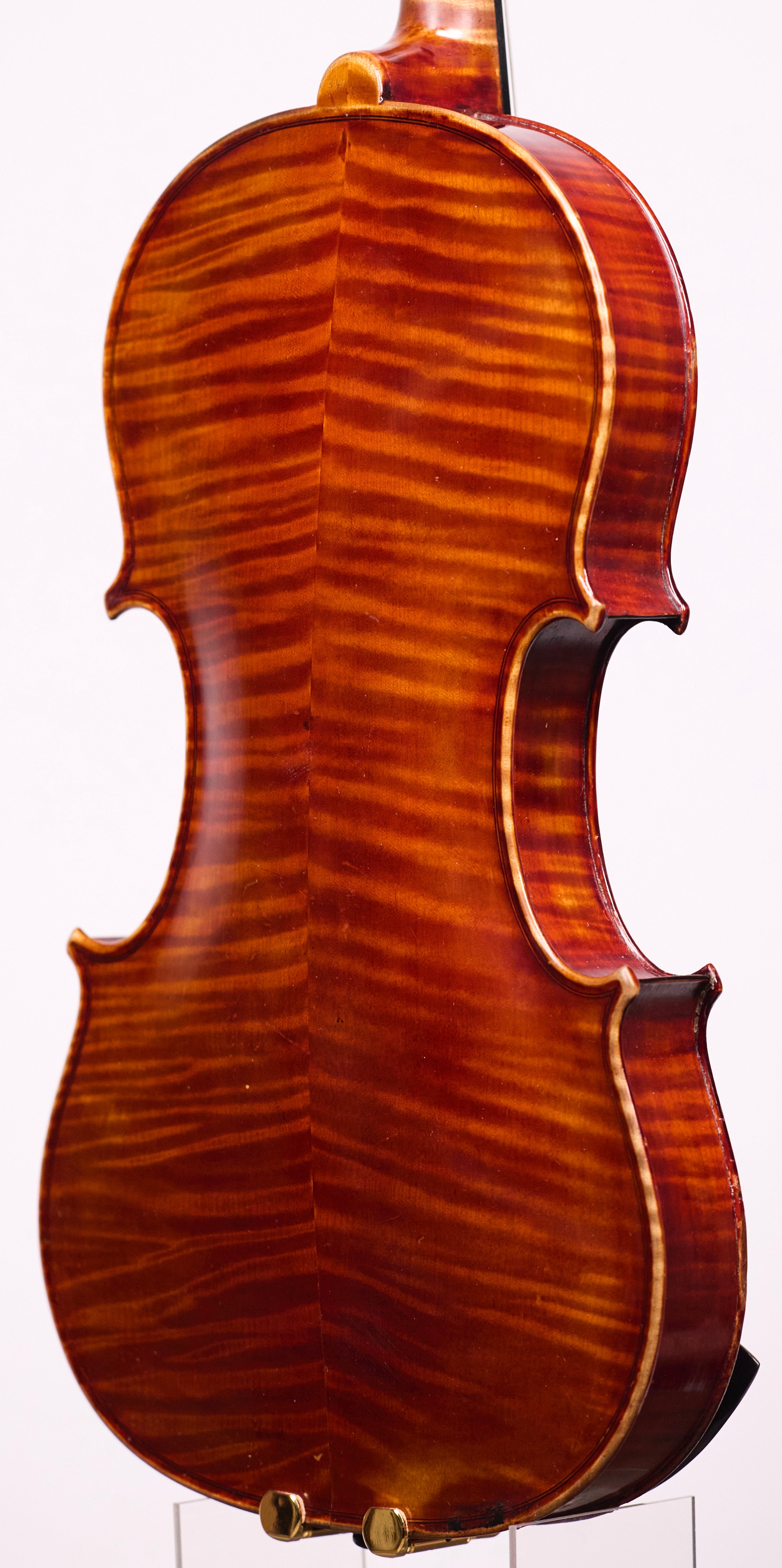 A Good Canadian Viola By William Knaggs in Toronto, 1899. 16.” – Cohen ...